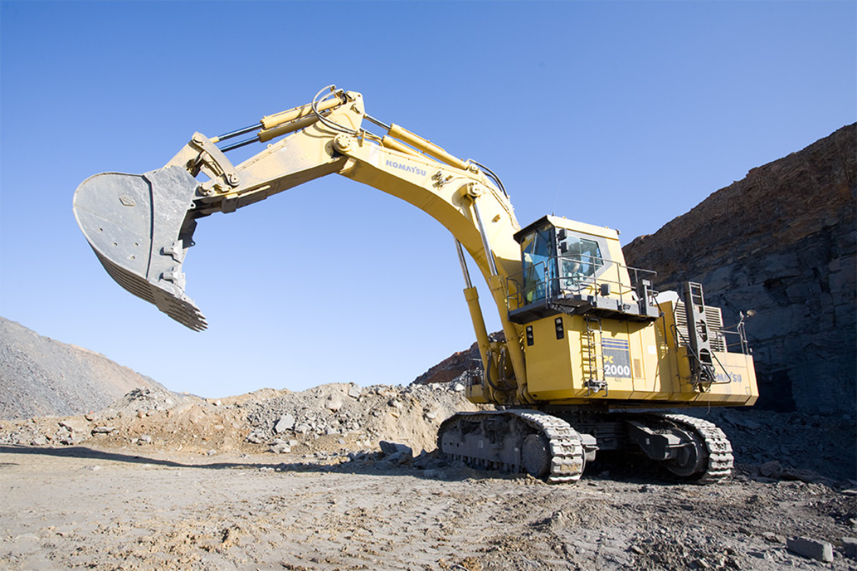 The PC2000-8 Komatsu Excavator Travel Motor Final Drive 706-7L-01110: A ...